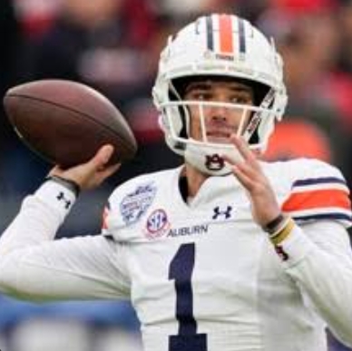 Emotional Departure:Tears all over as Auburn tigers star player